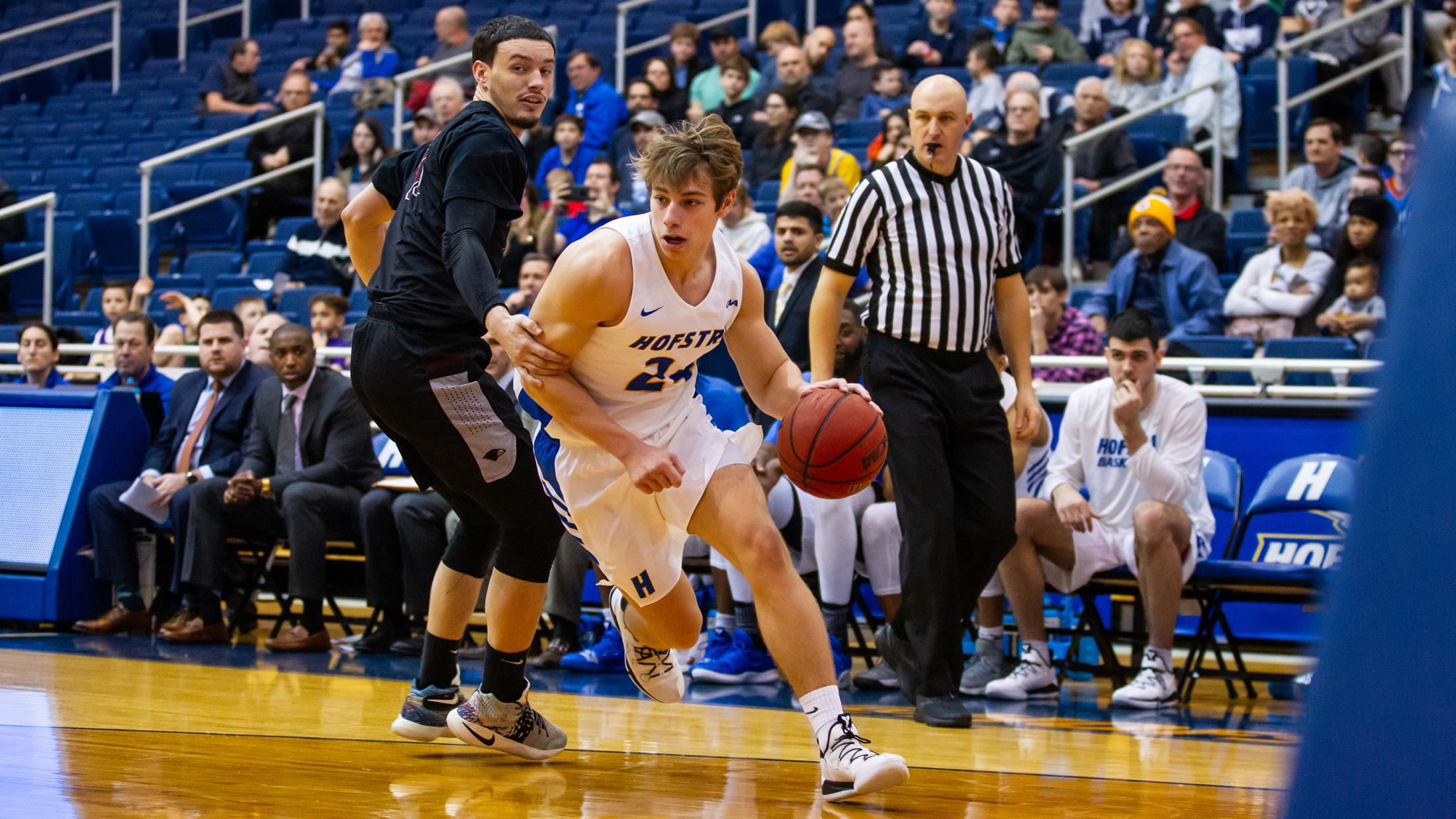 Connor Klementowicz - Men's Basketball - Hofstra University Athletics