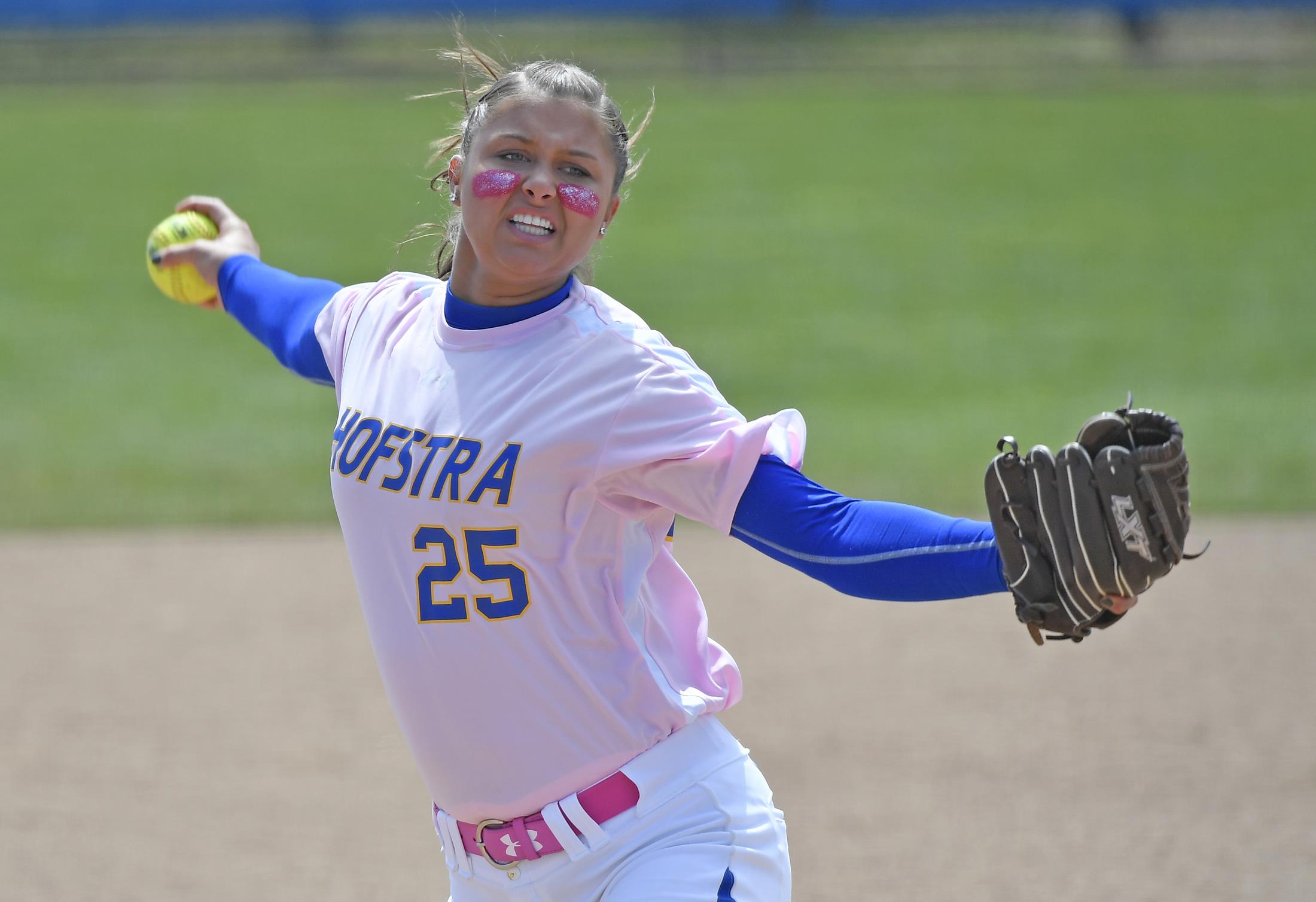 Sophie Dandola - Softball - Hofstra University Athletics