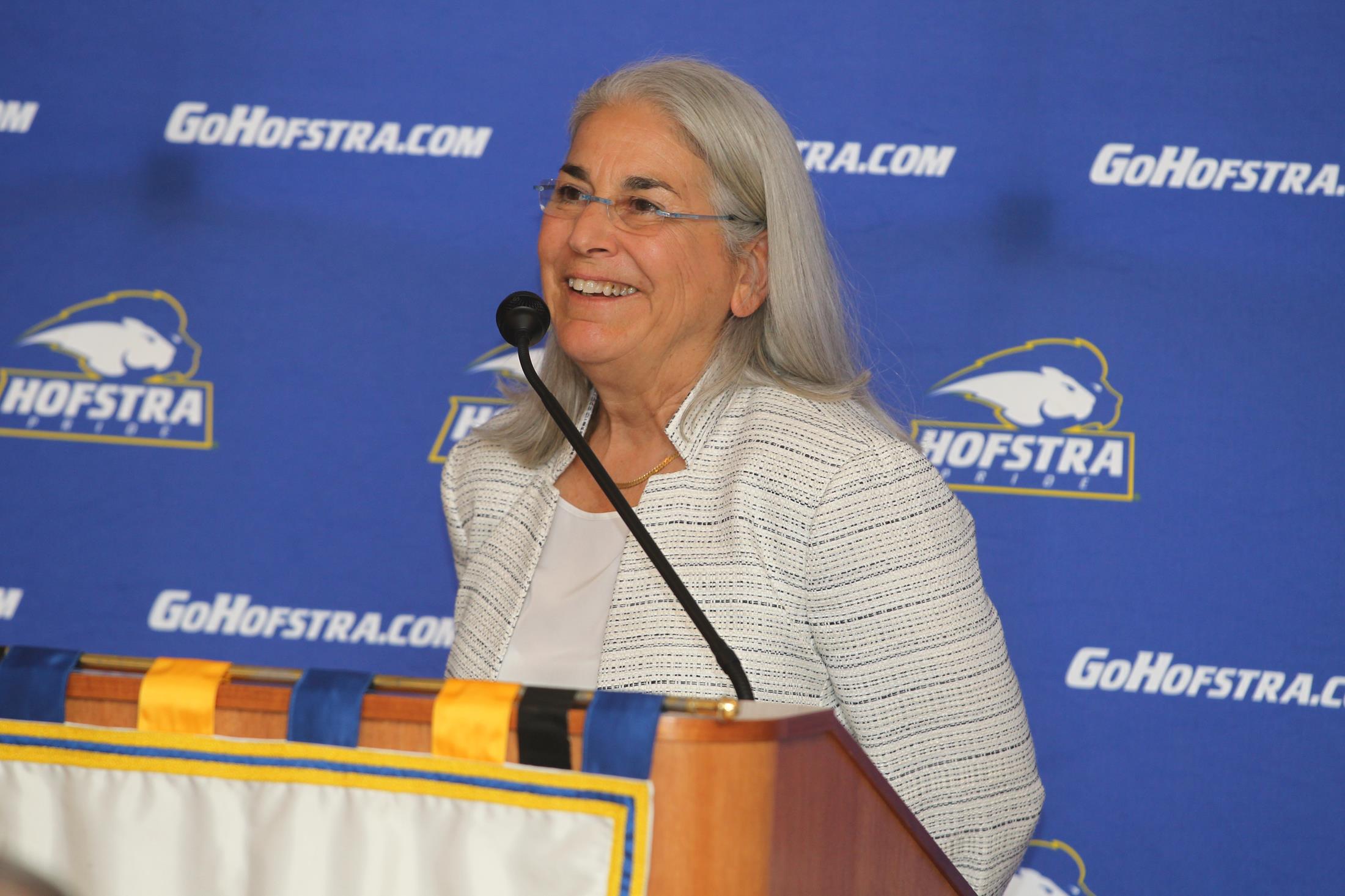 Where Are They Now: Shellane Ogoshi, Volleyball - Hofstra University ...