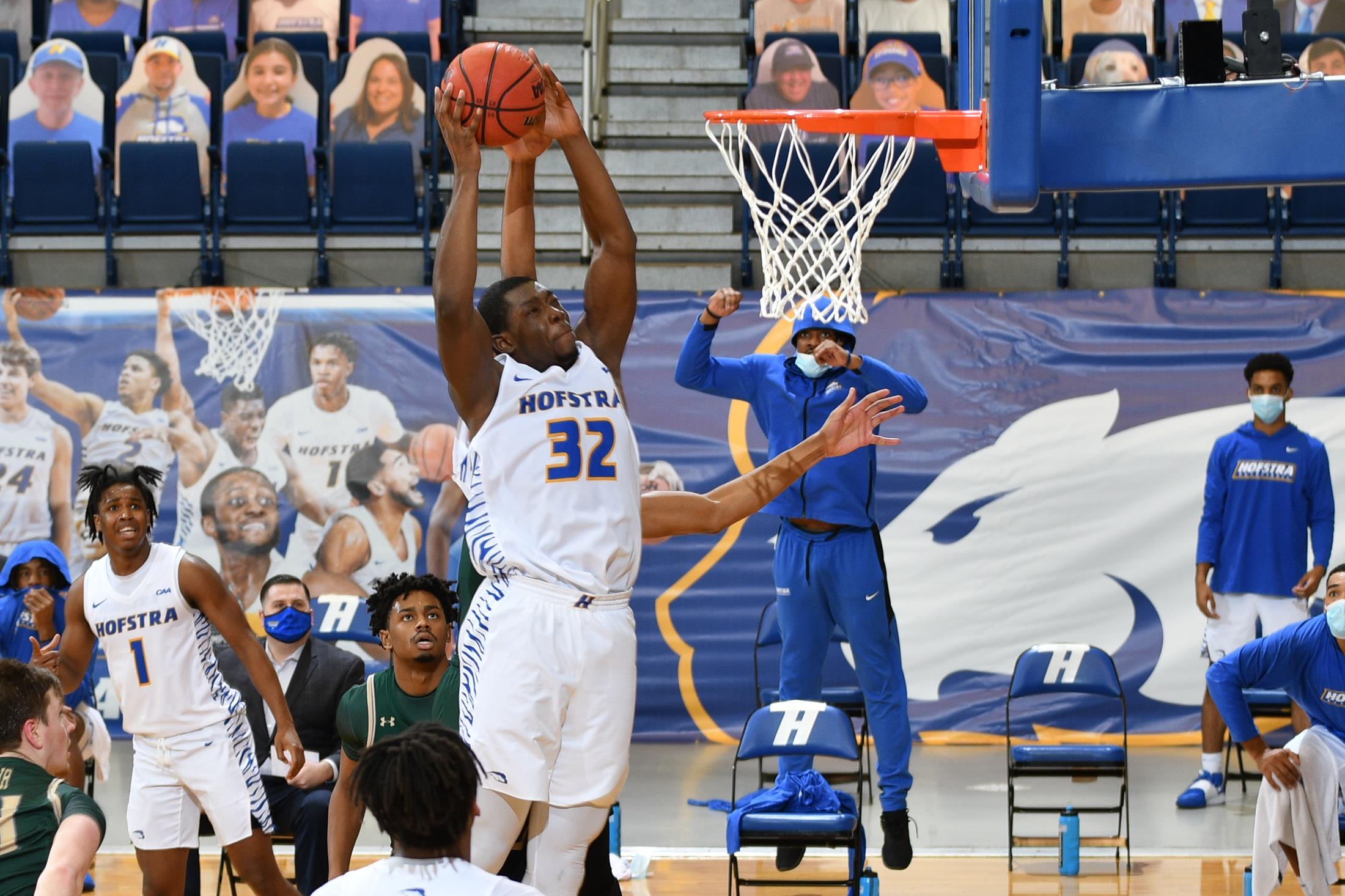 Isaac Kante - Men's Basketball - Hofstra University Athletics