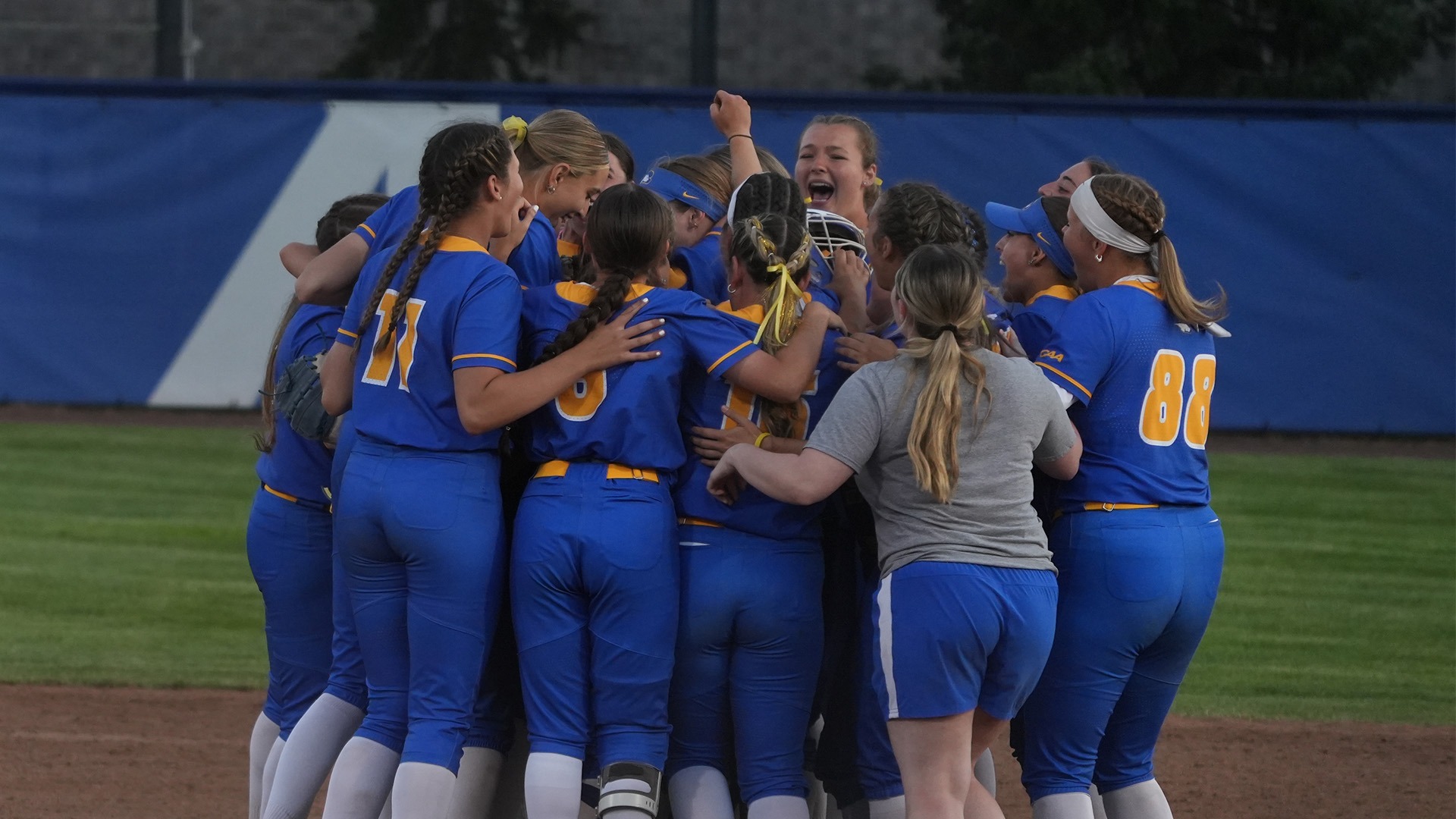 Hofstra Advances to CAA Championship Game with Gutsy Win Over Stony ...