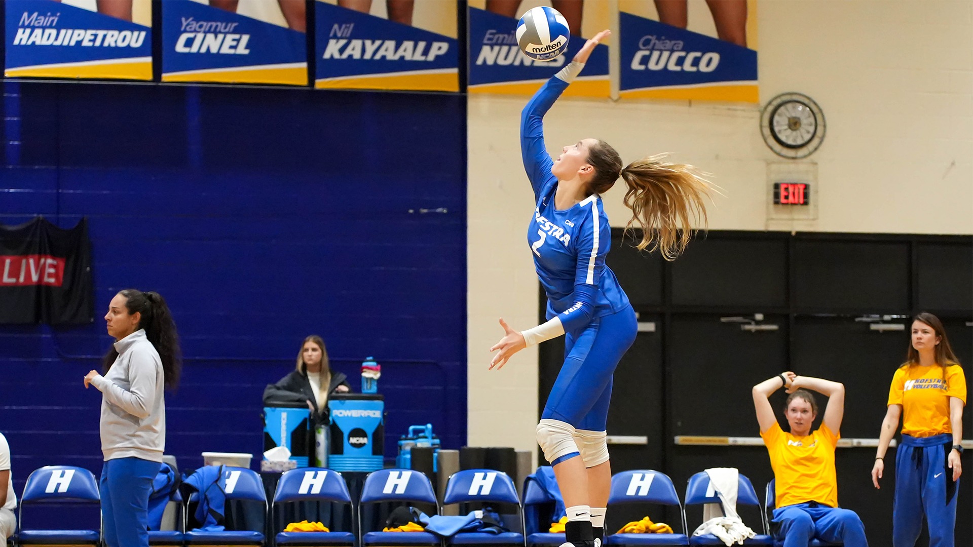 Red-Hot Pride Extends Win Streak To Six - Hofstra University Athletics