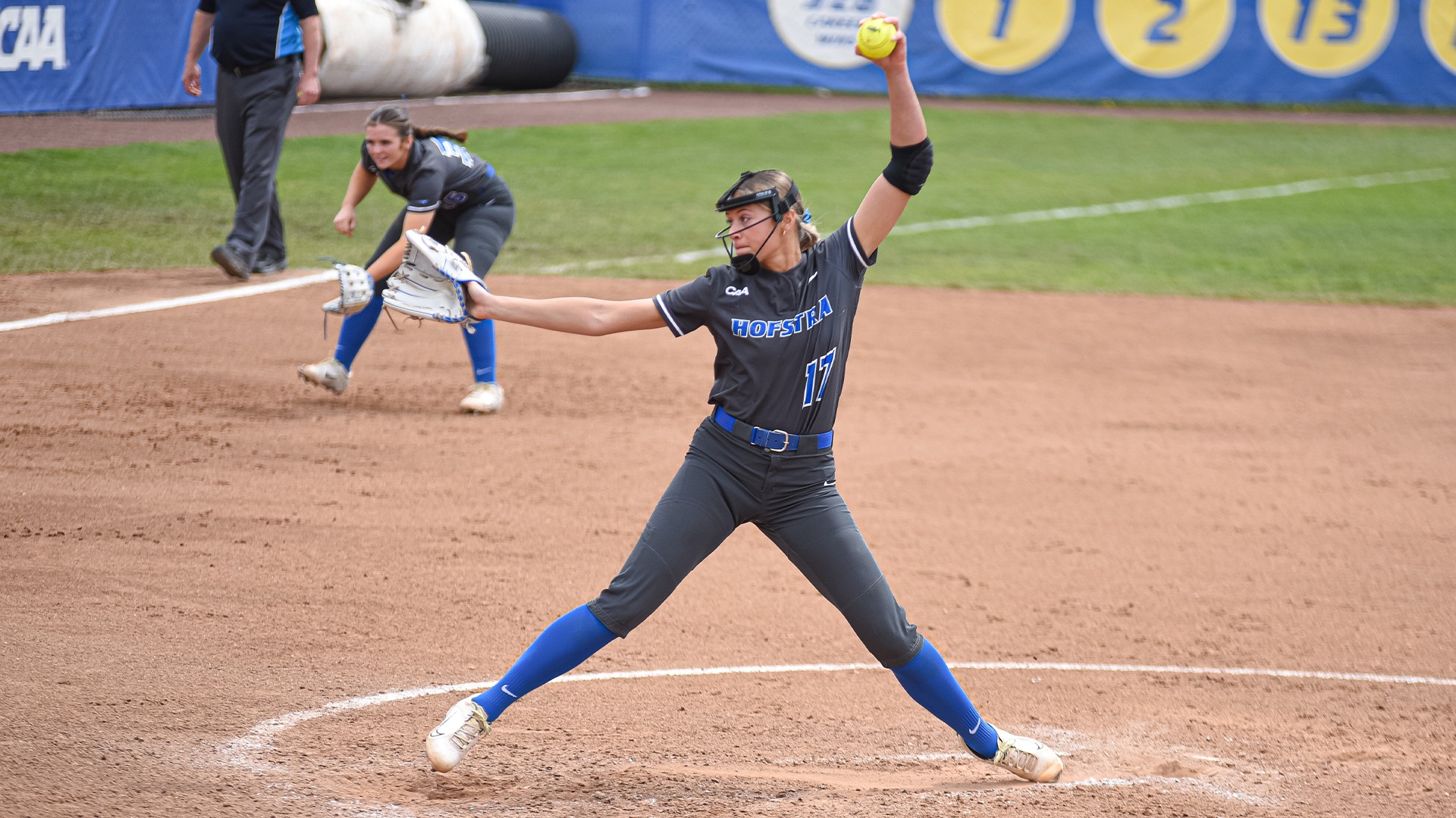 Julia Apsel - Softball - Hofstra University Athletics
