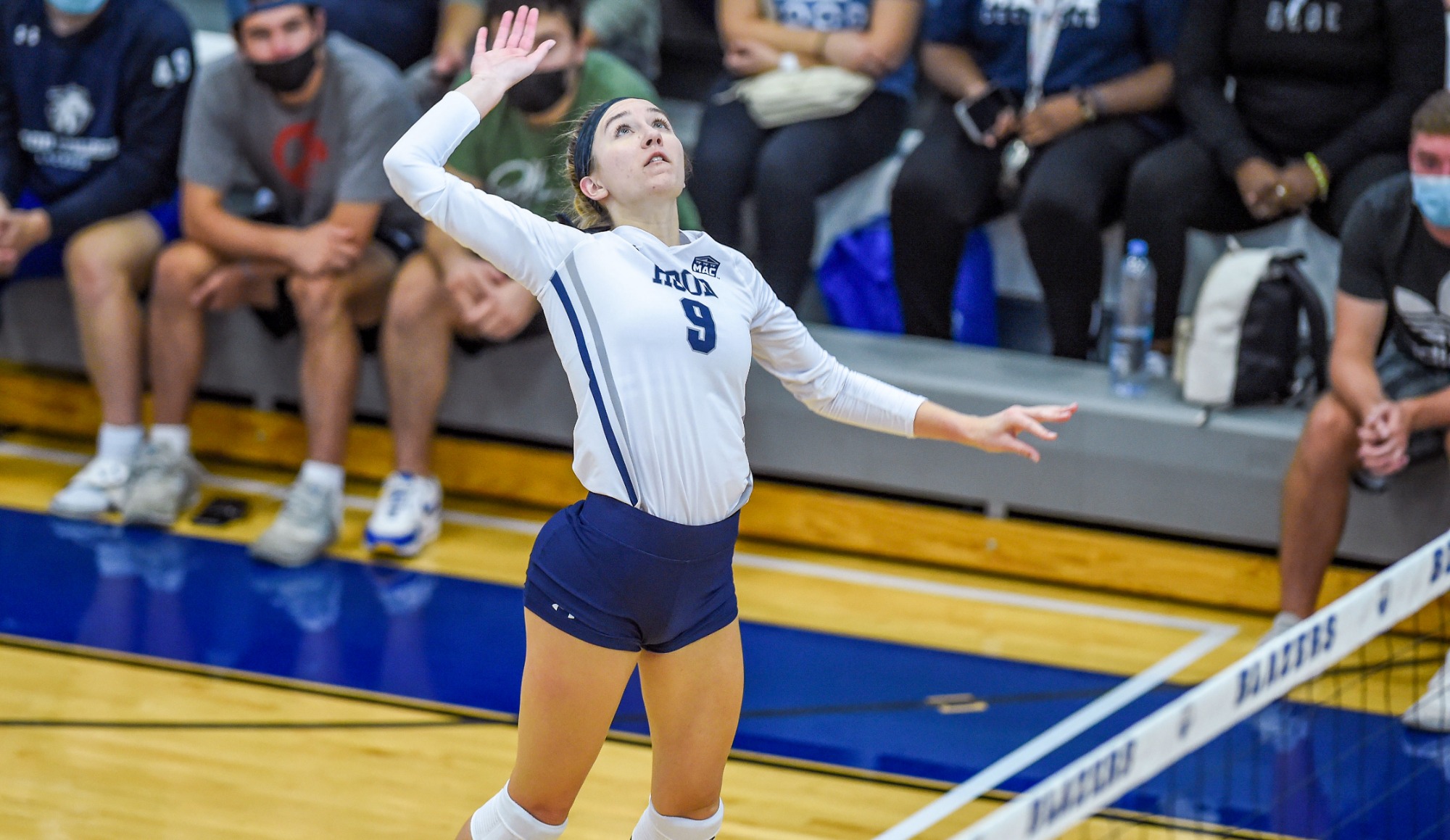 Women's volleyball outlasts Shenandoah - Hood College