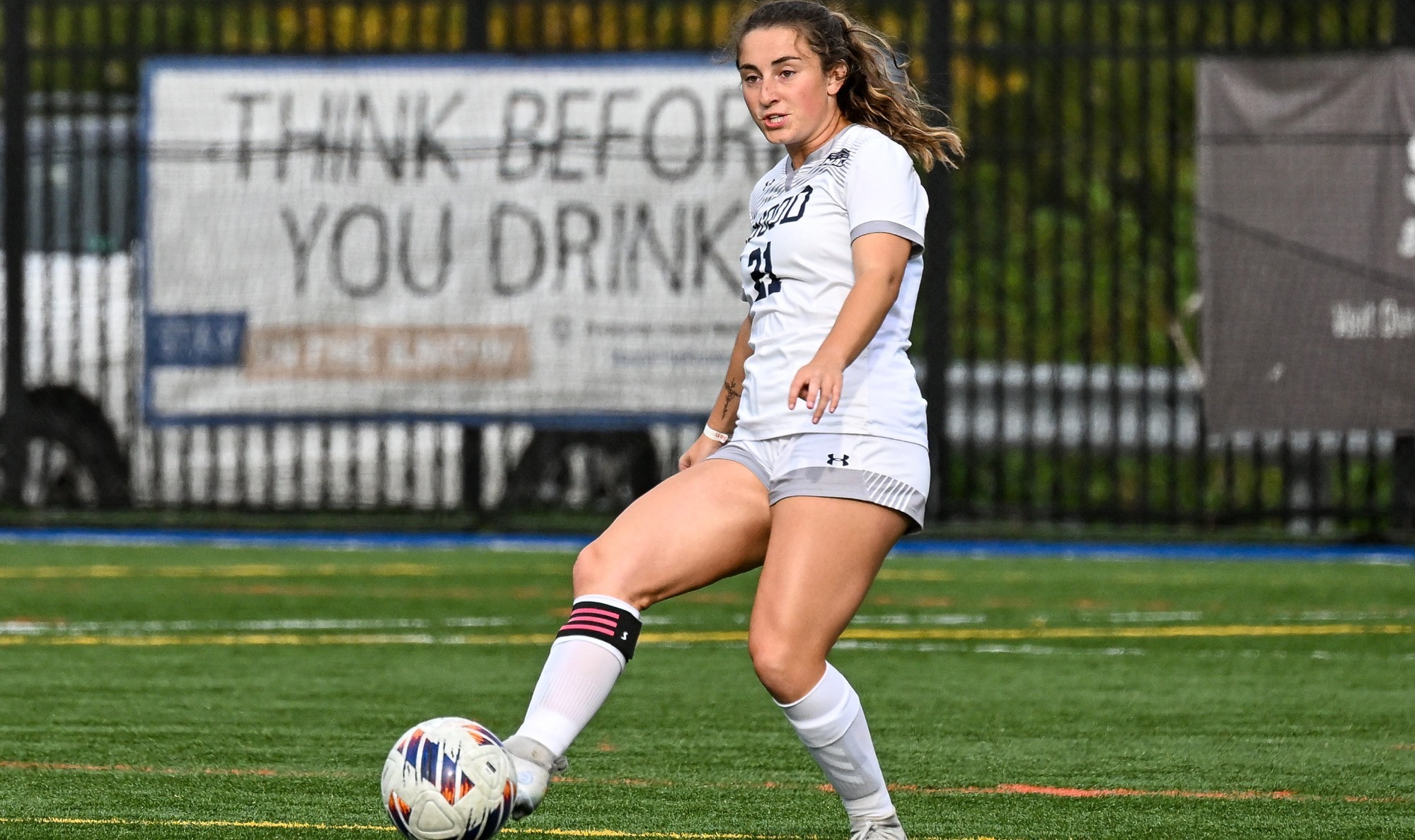 Women’s soccer blanked by No. 5 Messiah - Hood College