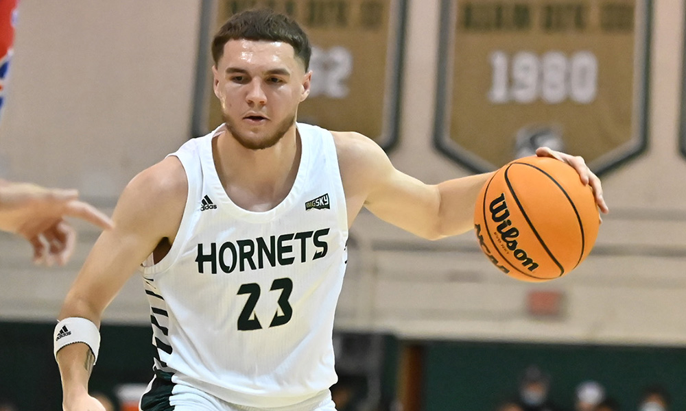 FOWLER'S LATE 3-POINT PLAY DELIVERS MEN'S HOOPS A 58-57 ROAD WIN AT CAL ...