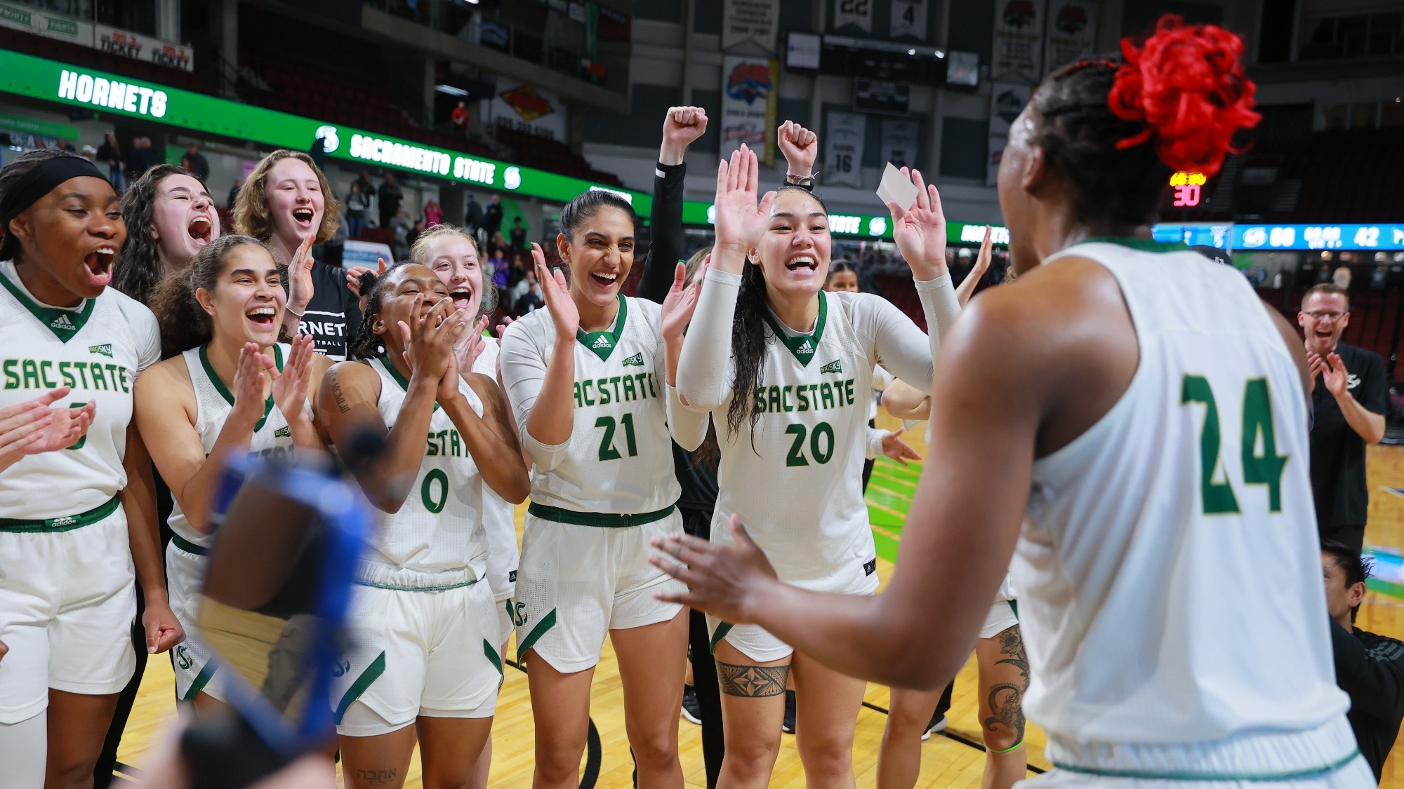 ON TO THE CHAMPIONSHIP! WOMEN’S BASKETBALL VEXES VIKINGS EN ROUTE TO ...