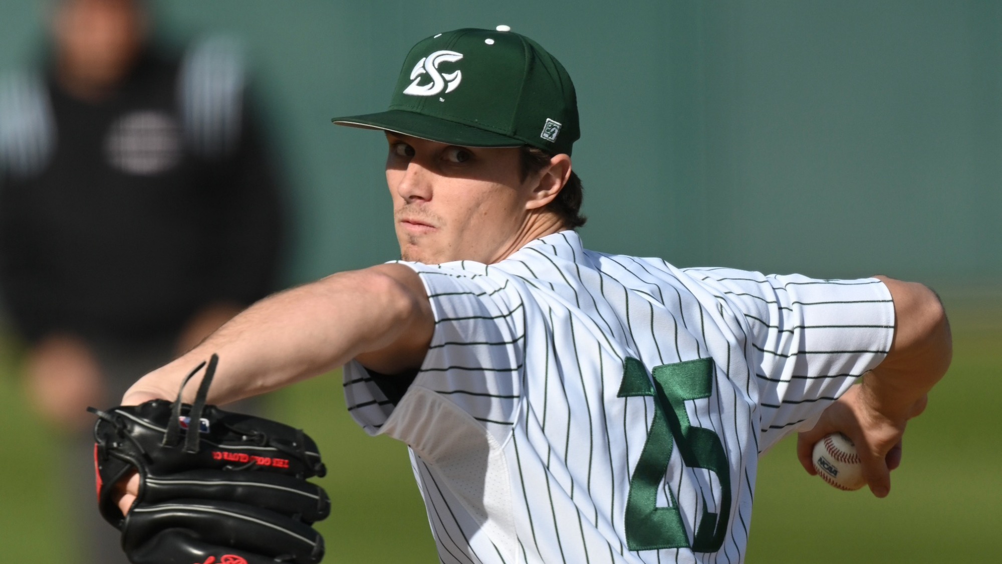 STEWART’S GEM LIFTS BASEBALL TO SERIES WIN - Sacramento State