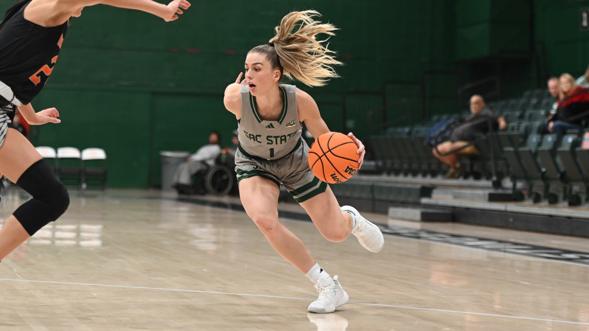 RECORD-SETTING DAY FOR VERSTEEG AS WOMEN’S BASKETBALL ROLLS PAST WEBER ...