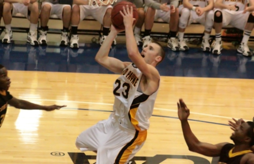 Brandon Irwin - Men's Basketball - Howard Payne University Athletics