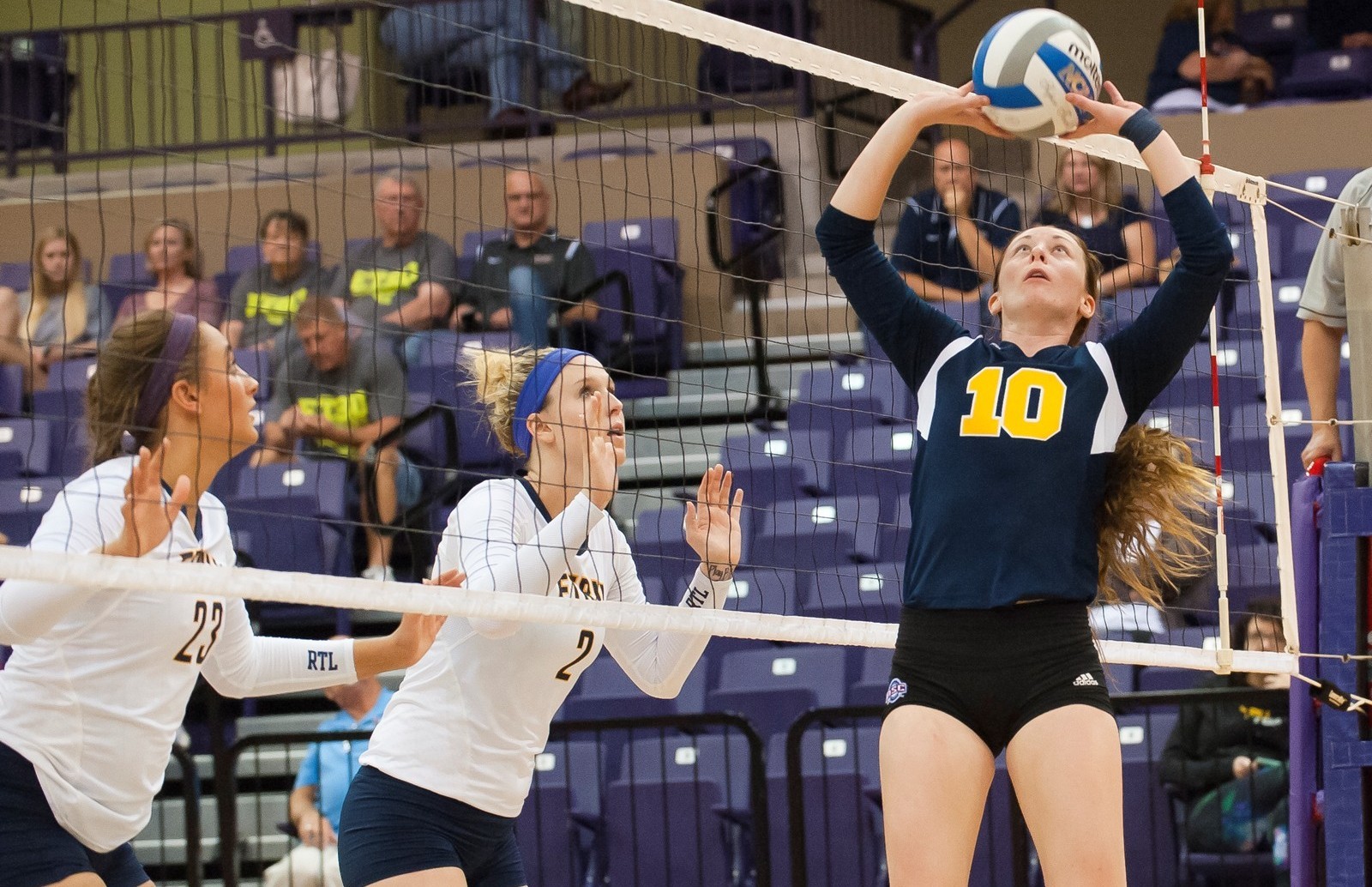 Cheyanne Lovelady - Volleyball - Howard Payne University Athletics