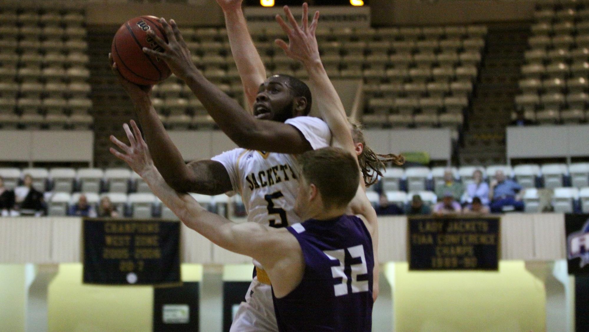 Tyrell Thompson - Men's Basketball - Howard Payne University Athletics