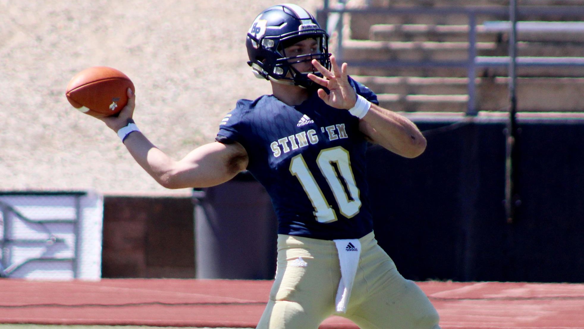 Landon McKinney - Football - Howard Payne University Athletics