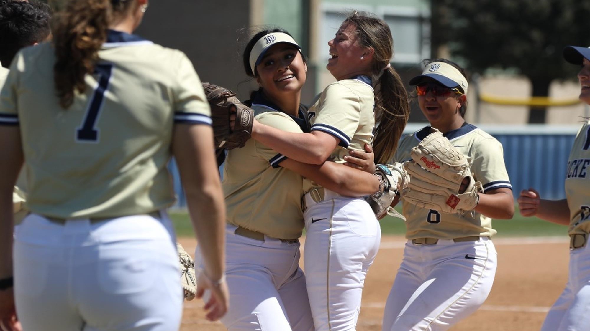 Lady Jackets Take Series Finale From Comets - Howard Payne University ...