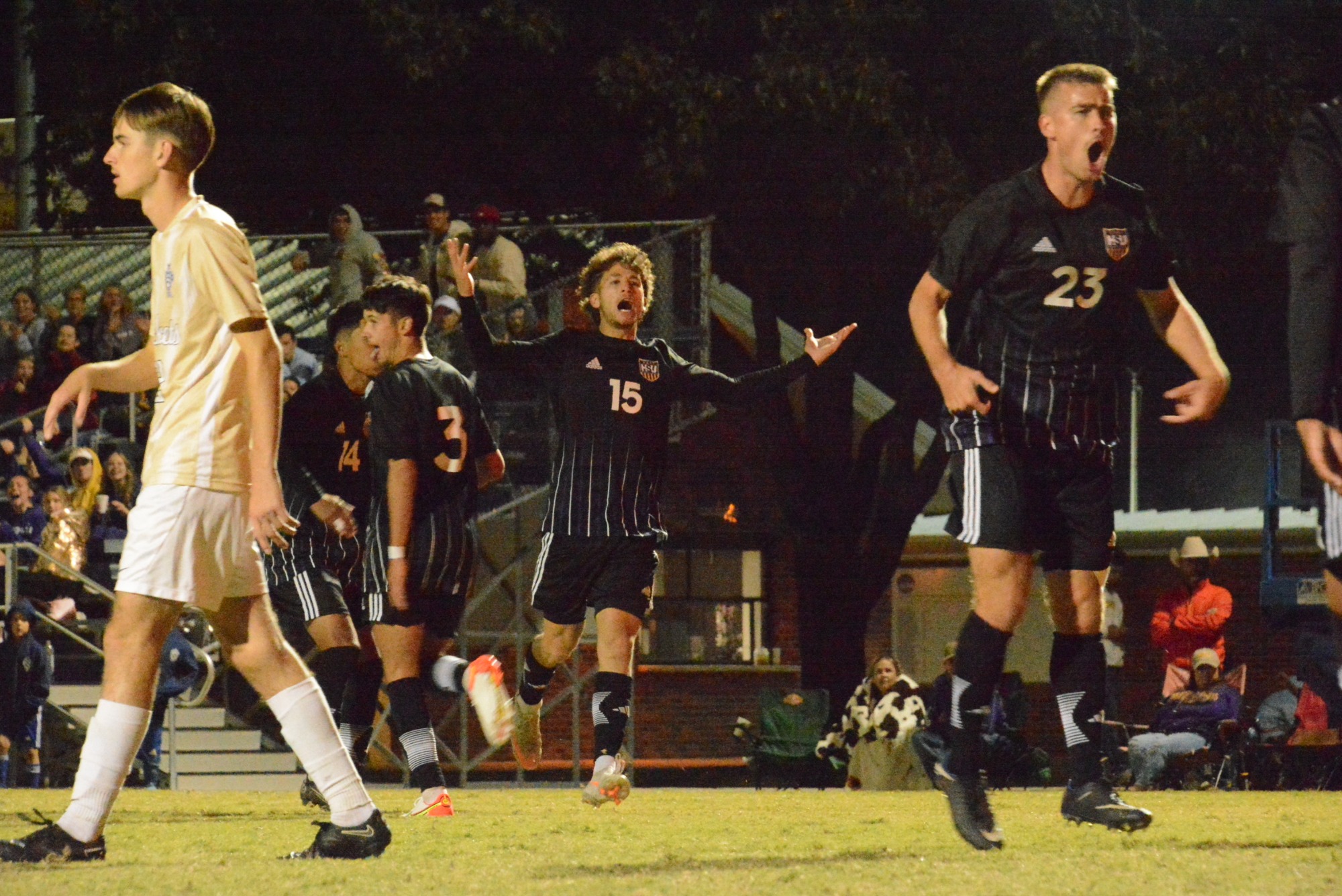 Cowboys Take Down Comets 2-1 - Hardin-Simmons University