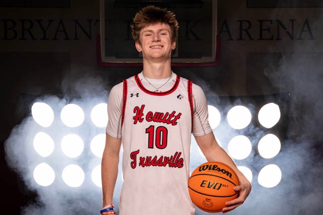 Warren Drops 30 as Boys Basketball Moves to 2-0 in Area - Hewitt ...