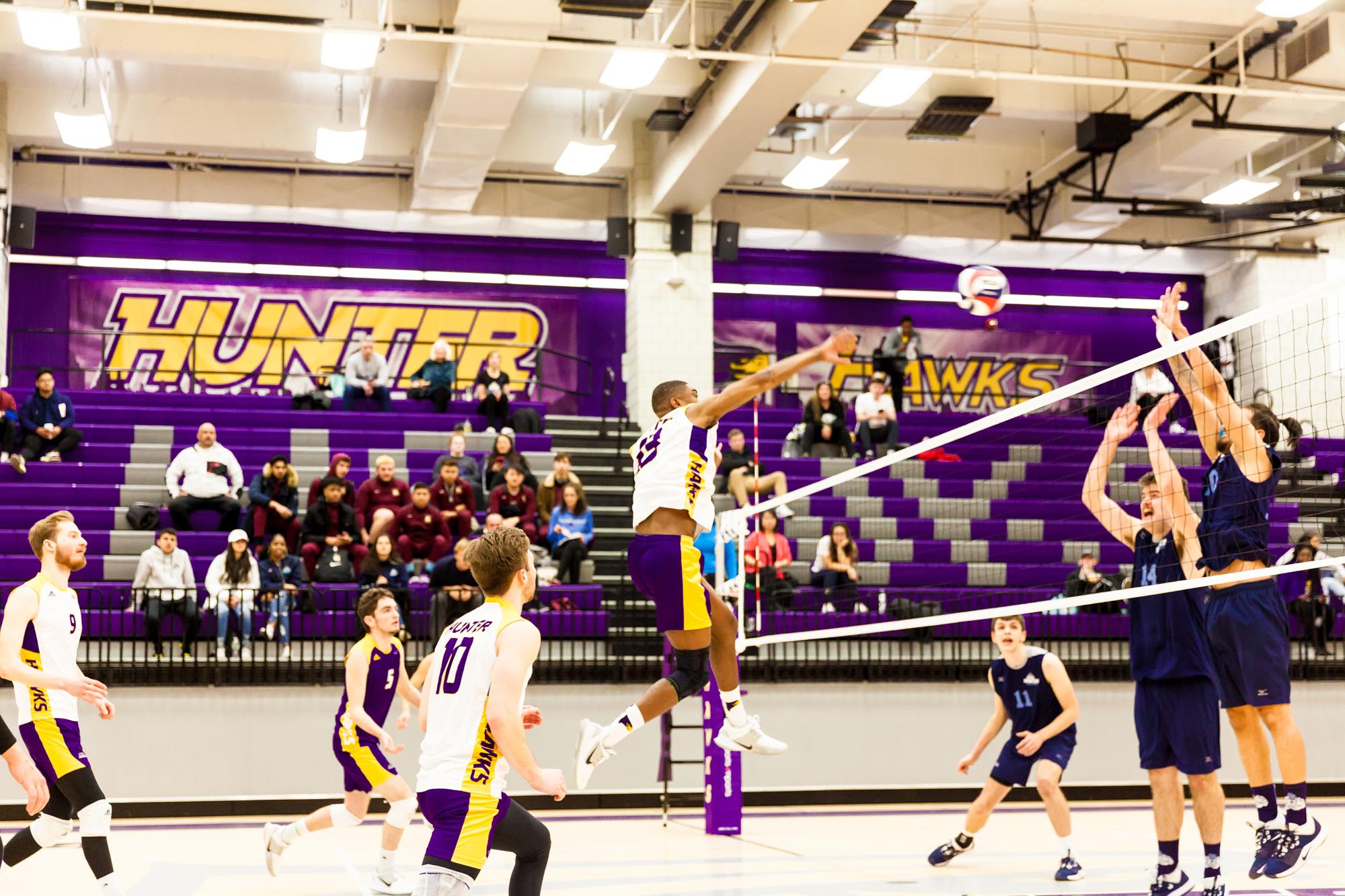 Men's Volleyball Grabs First Win of Season - Hunter College Athletics