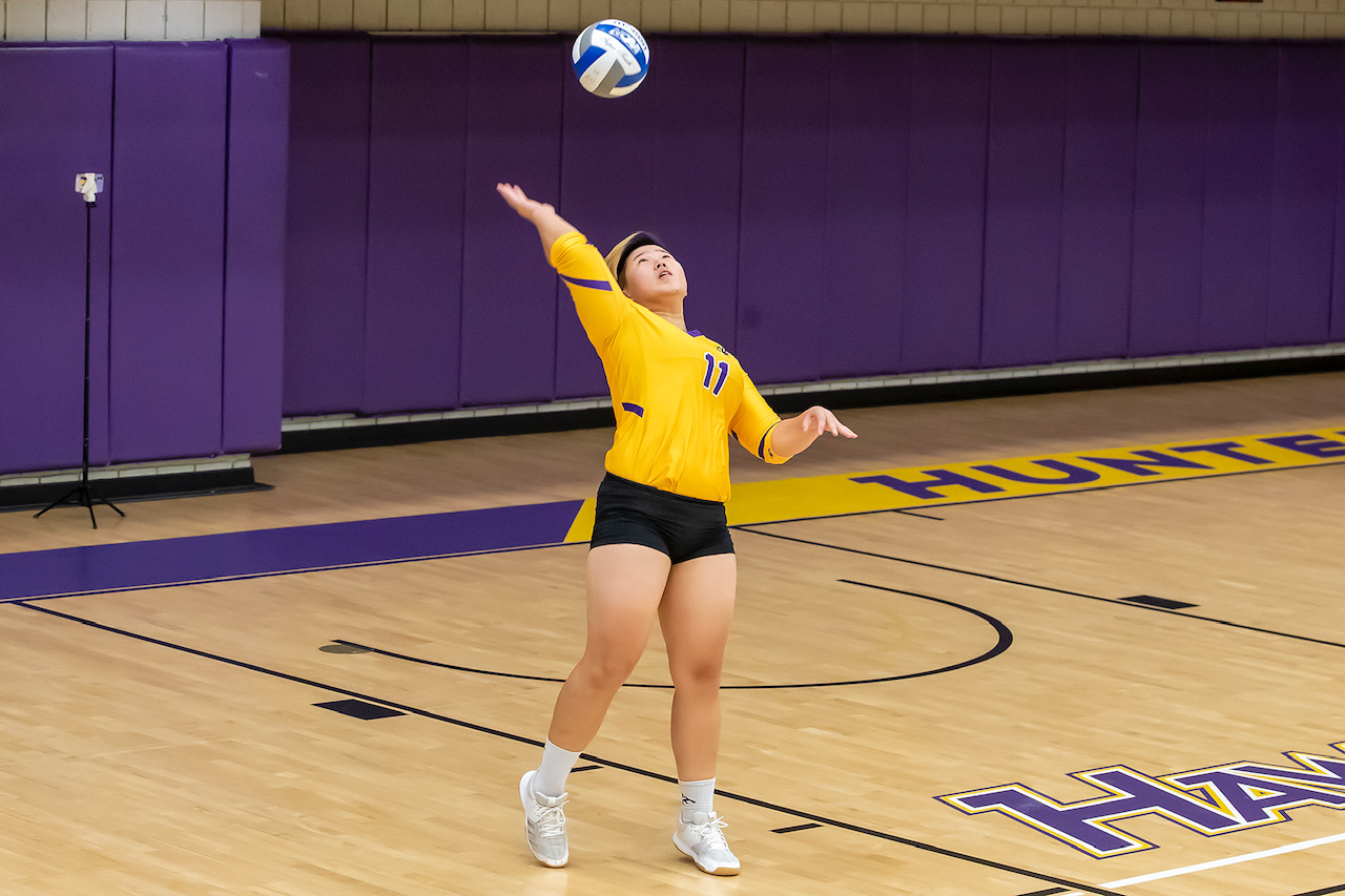 Women's Volleyball Sweeps Lehman; Advances to CUNYAC Semis - Hunter ...
