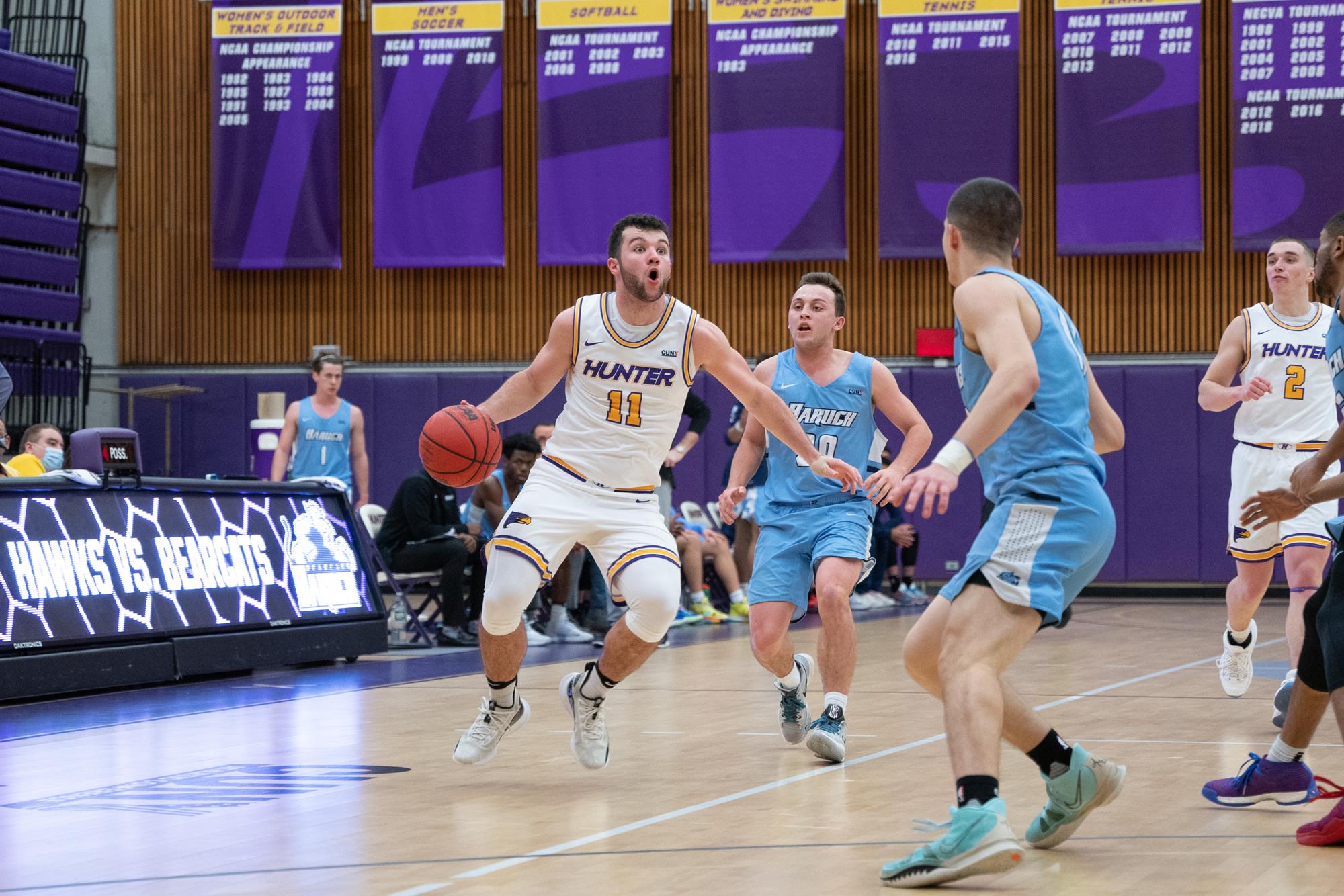 Basketball Held Off by Lehman, 112-101 - Hunter College Athletics