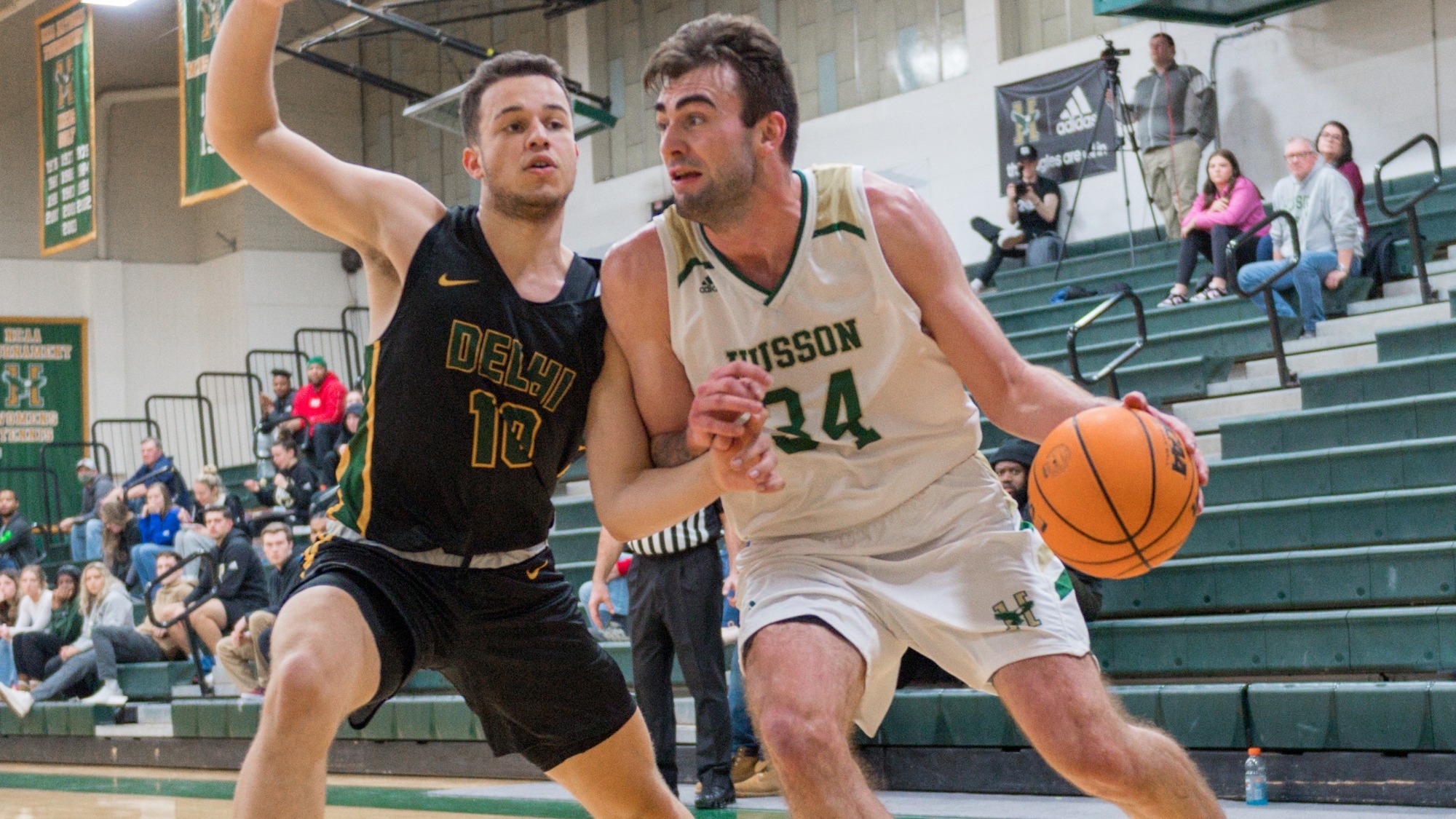 Lewis hits game-winning three as men's basketball wins NAC contest at ...