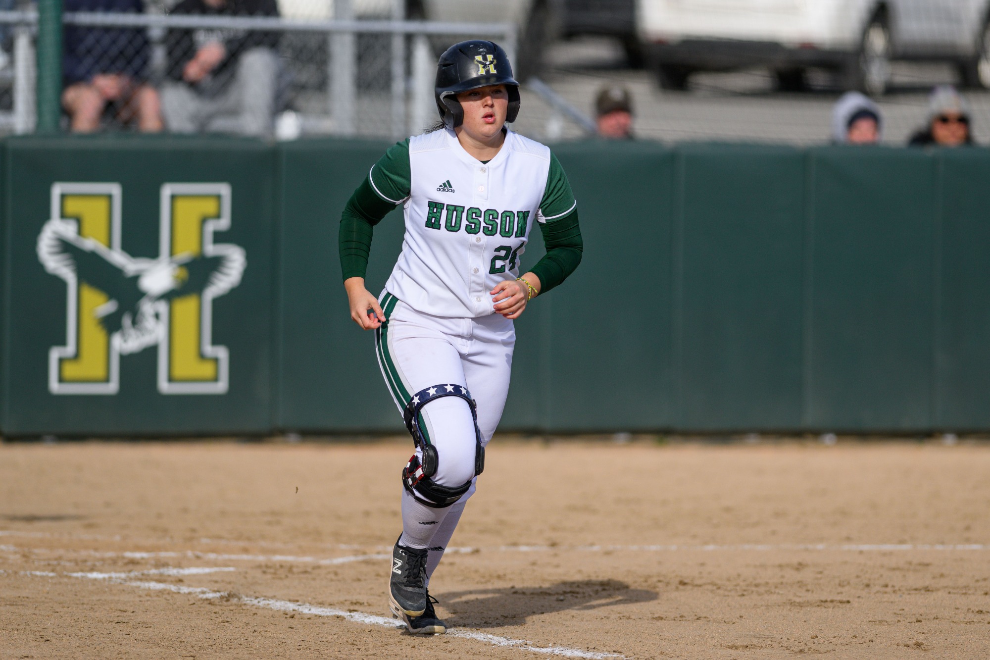 Softball sweeps doubleheader with Bowdoin, extends winning-streak to 21 games - Husson University