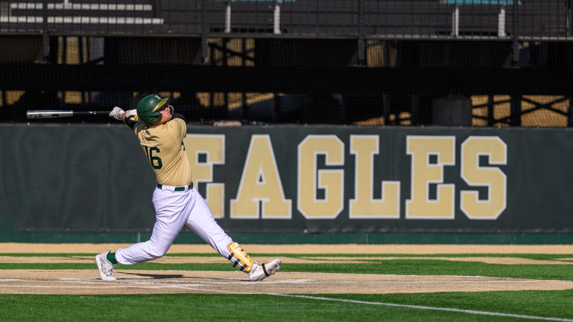 Late-inning rally pushes USM past baseball in mid-week showdown ...