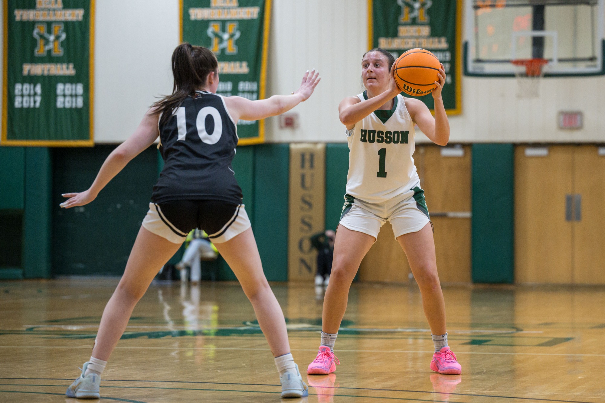 Evans, Carnes pick up NAC weekly awards - Husson University