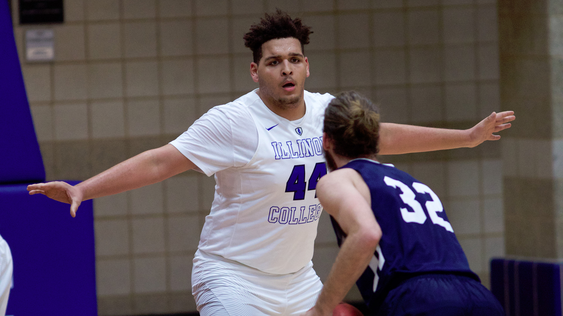 Trae Robinson III - Men's Basketball - Illinois College Athletics
