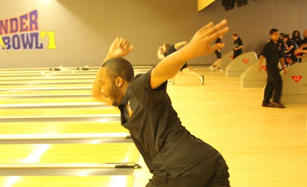 Quinton Burnett - 2015-16 - Men's Bowling - Indiana Tech Athletics