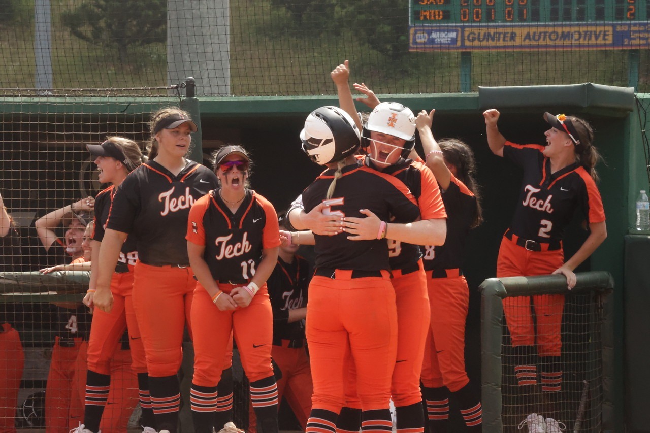 Warriors Win Opening Game of NAIA Nationals - Indiana Tech Athletics
