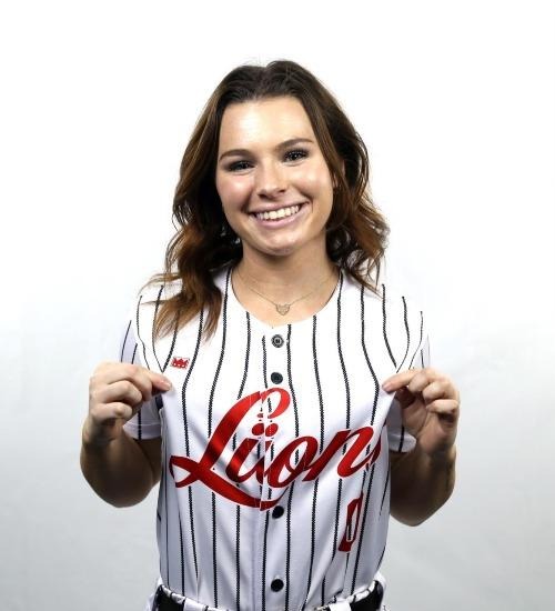 Danika Best becomes Inspiration’s first D1 softball commit with Iowa ...