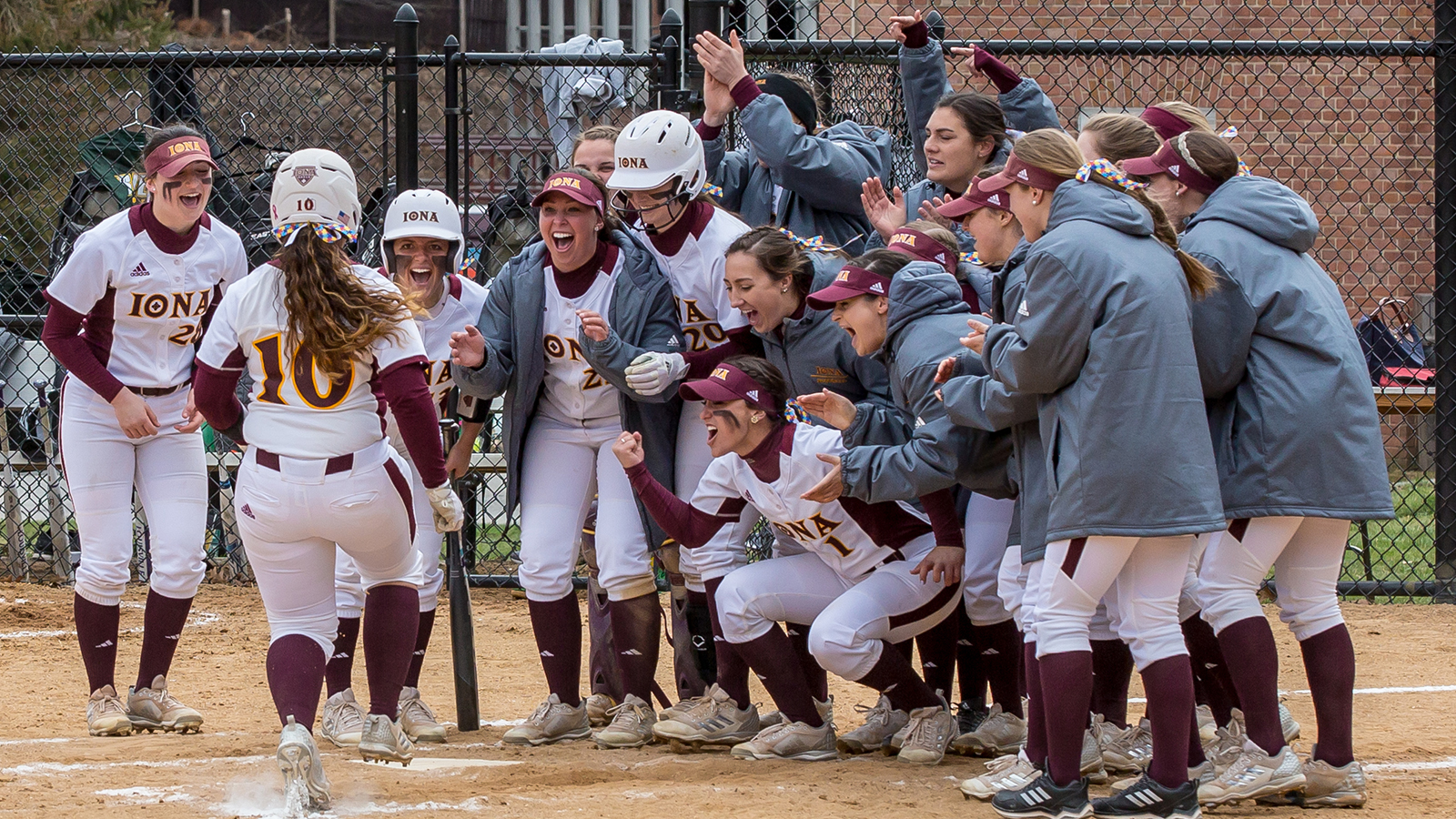Madison Mayle - Softball - Iona University Athletics
