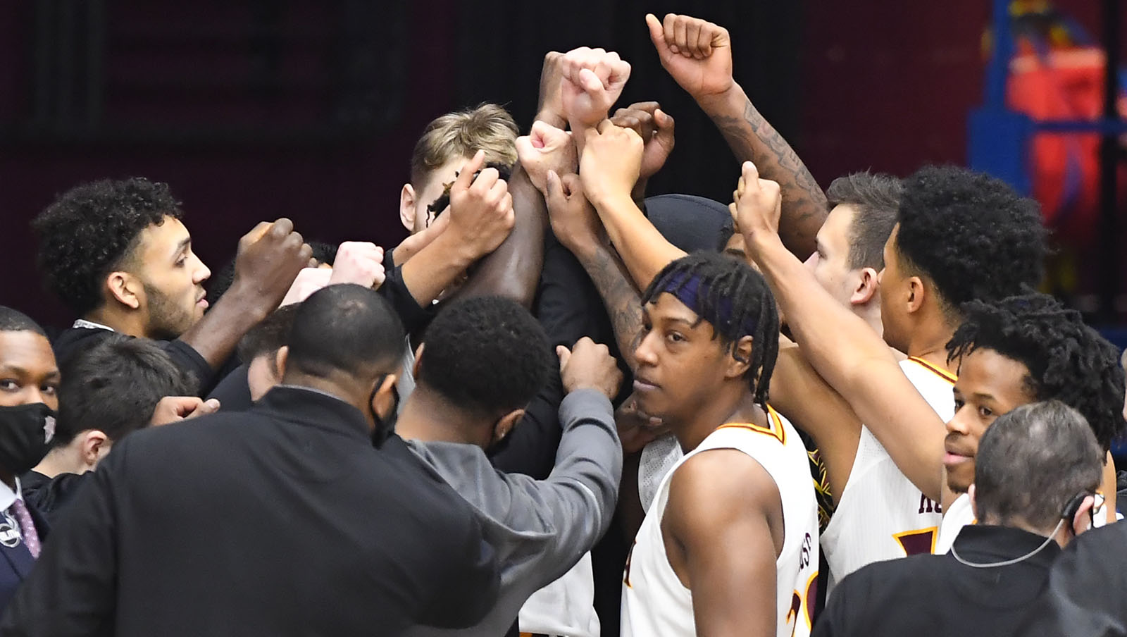 Osborn Shema - Men's Basketball - Iona University Athletics