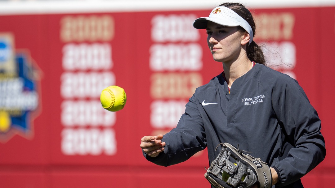 Kelly Treves - Softball - Iowa State University Athletics