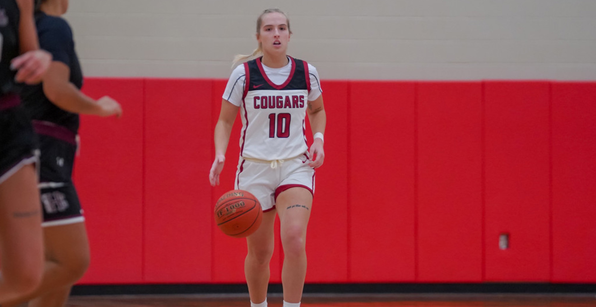 Dominant Fourth Quarter Lifts Women's Basketball to 70-50 Victory Over ...