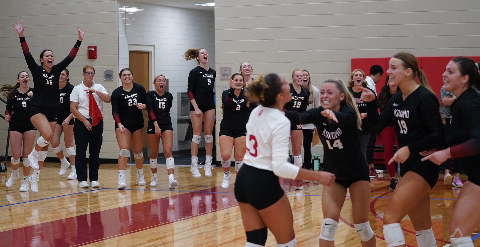 Volleyball Beats (RV) Taylor & Trinity Christian on Day One of Two at Taylor - Indiana ...