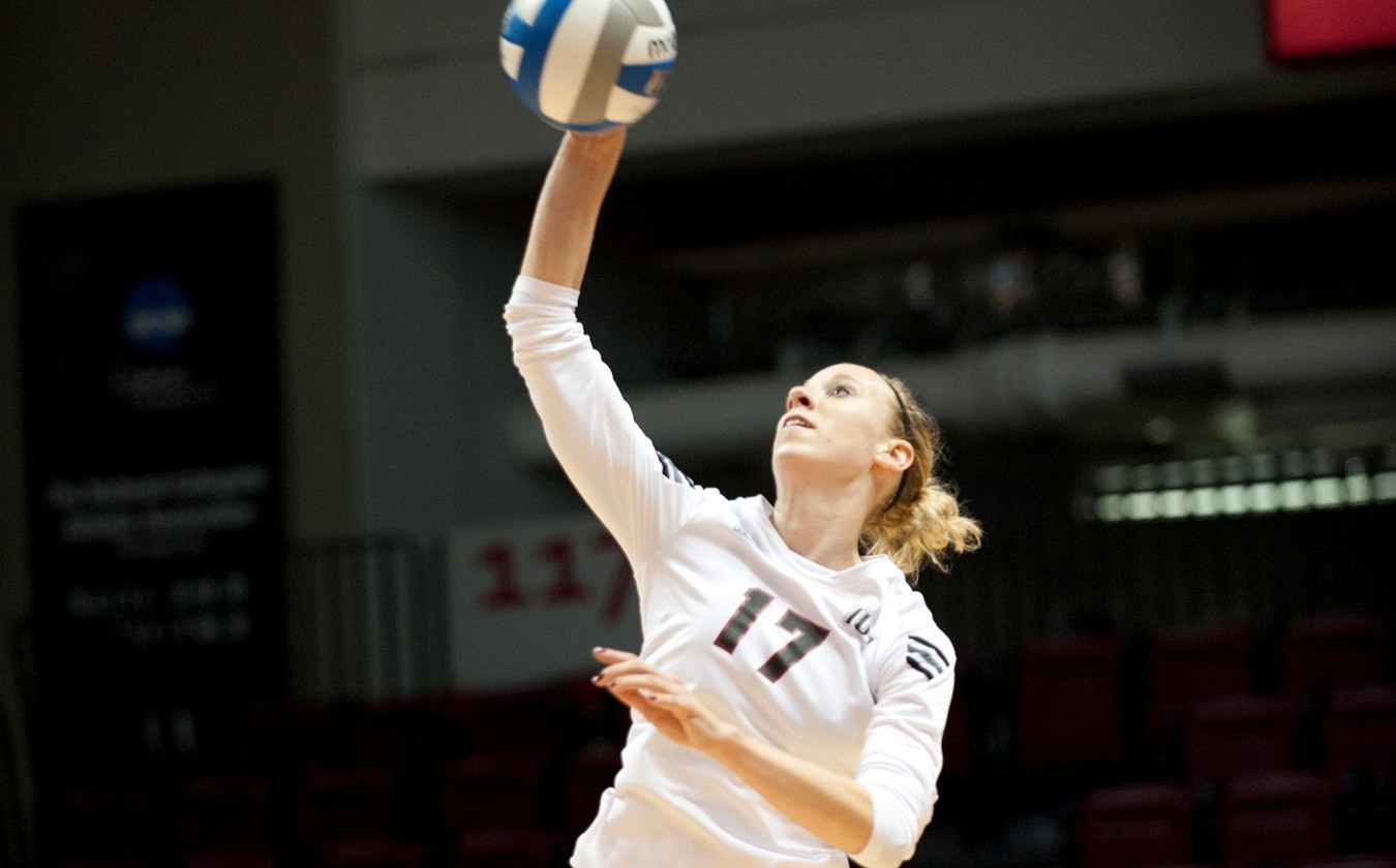 Elizabeth Sova - Women's Volleyball - Indiana University of ...