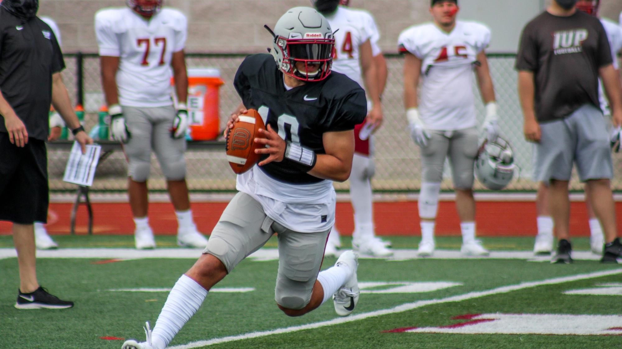 Javon Davis - Football - Indiana University of Pennsylvania Athletics