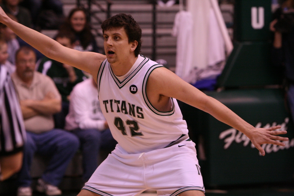 Duncan Lawson - 2010-11 - Men's Basketball - Illinois Wesleyan ...