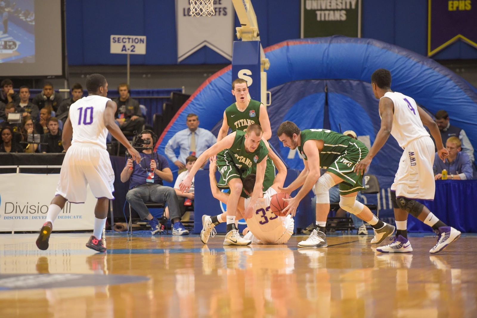 Brady Zimmer - 2013-14 - Men's Basketball - Illinois Wesleyan ...