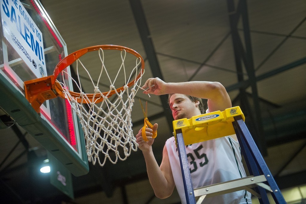 Andrew Ziemnik - 2013-14 - Men's Basketball - Illinois Wesleyan ...