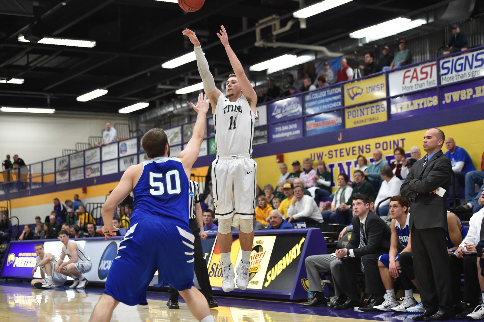 Jordan Nelson - 2014-15 - Men's Basketball - Illinois Wesleyan ...