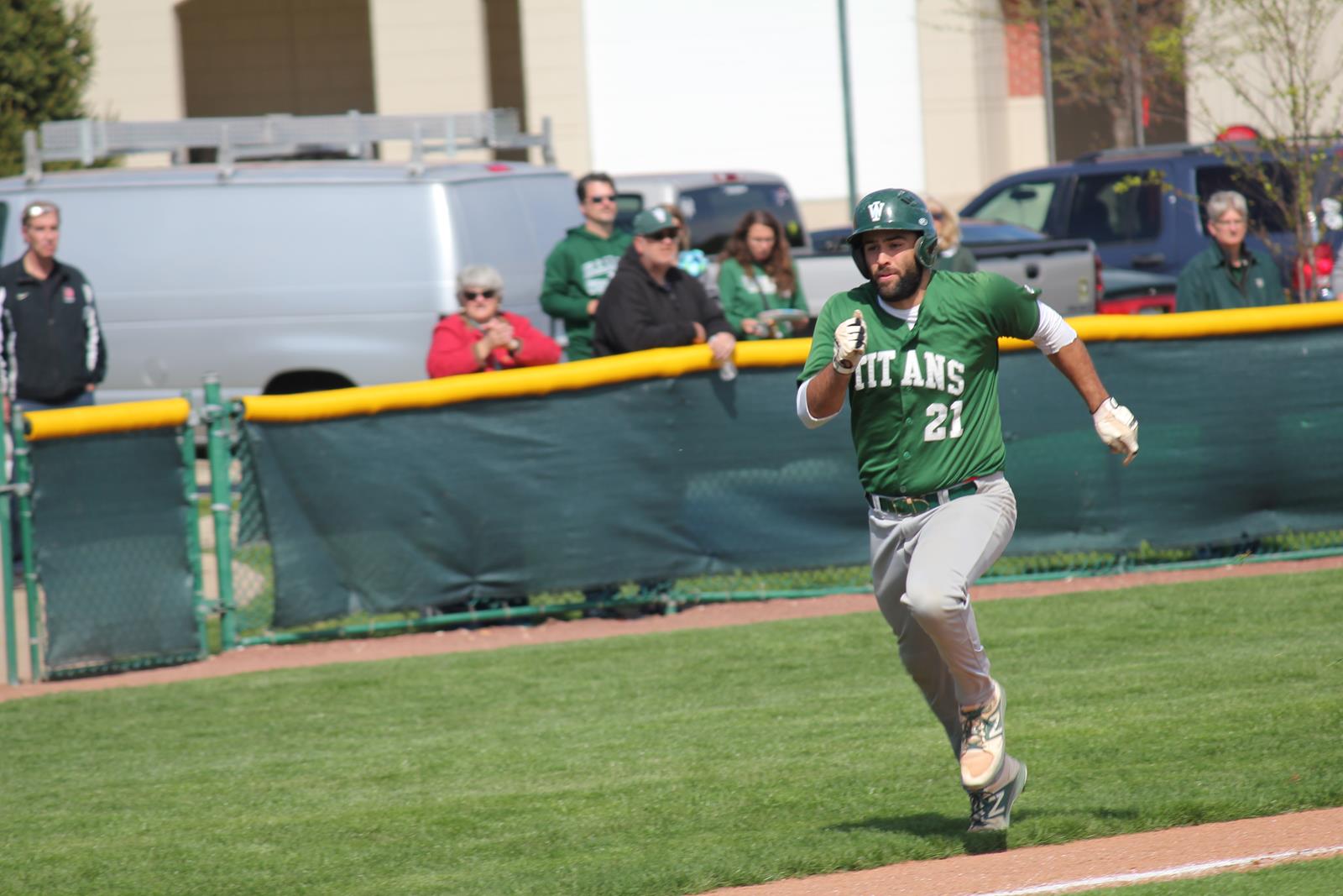 Pat Mollo - 2017 - Baseball - Illinois Wesleyan University Athletics