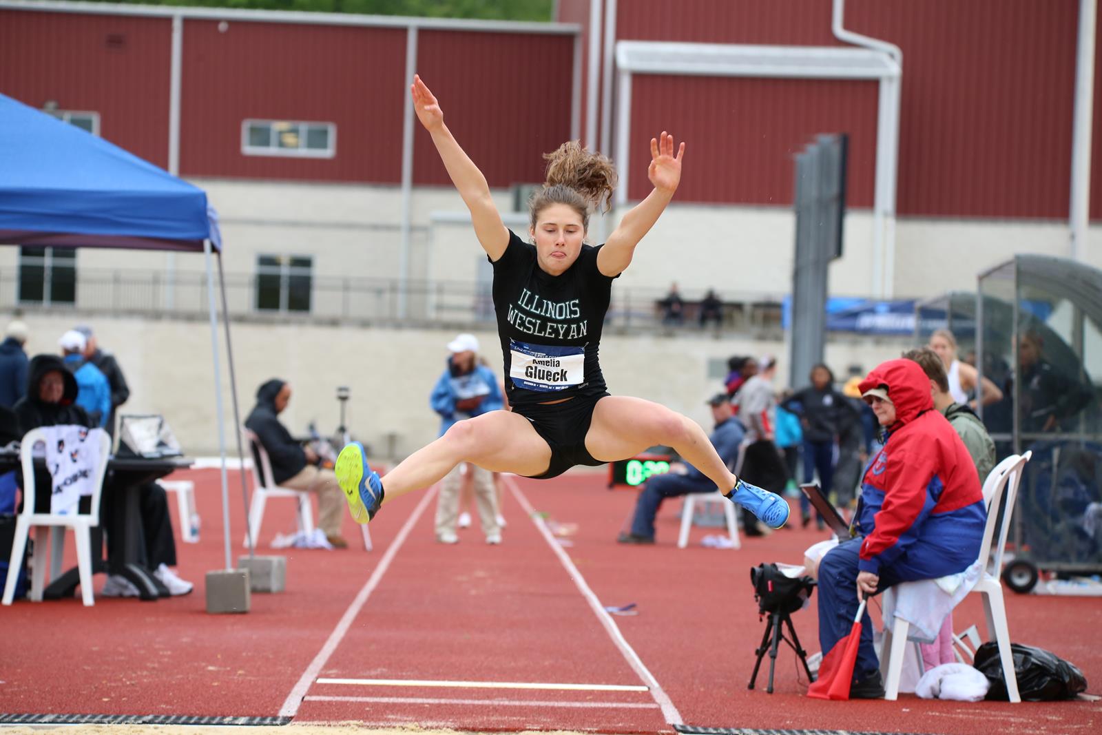 Amelia Glueck - 2017-18 - Women's Track and Field - Illinois Wesleyan ...