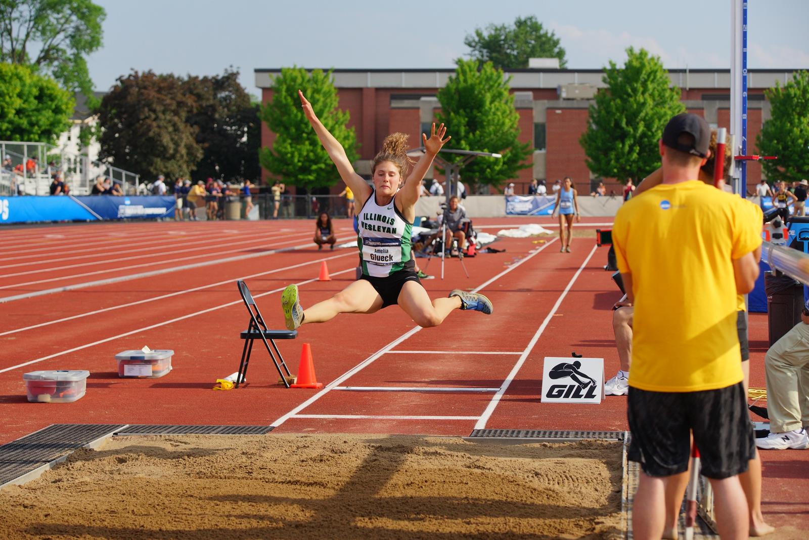 Amelia Glueck - 2017-18 - Women's Track and Field - Illinois Wesleyan ...