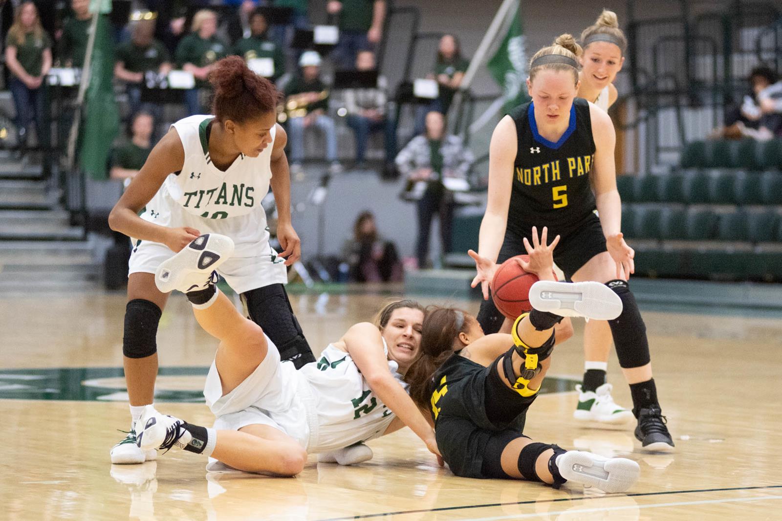 Raven Hughes - 2018-19 - Women's Basketball - Illinois Wesleyan ...