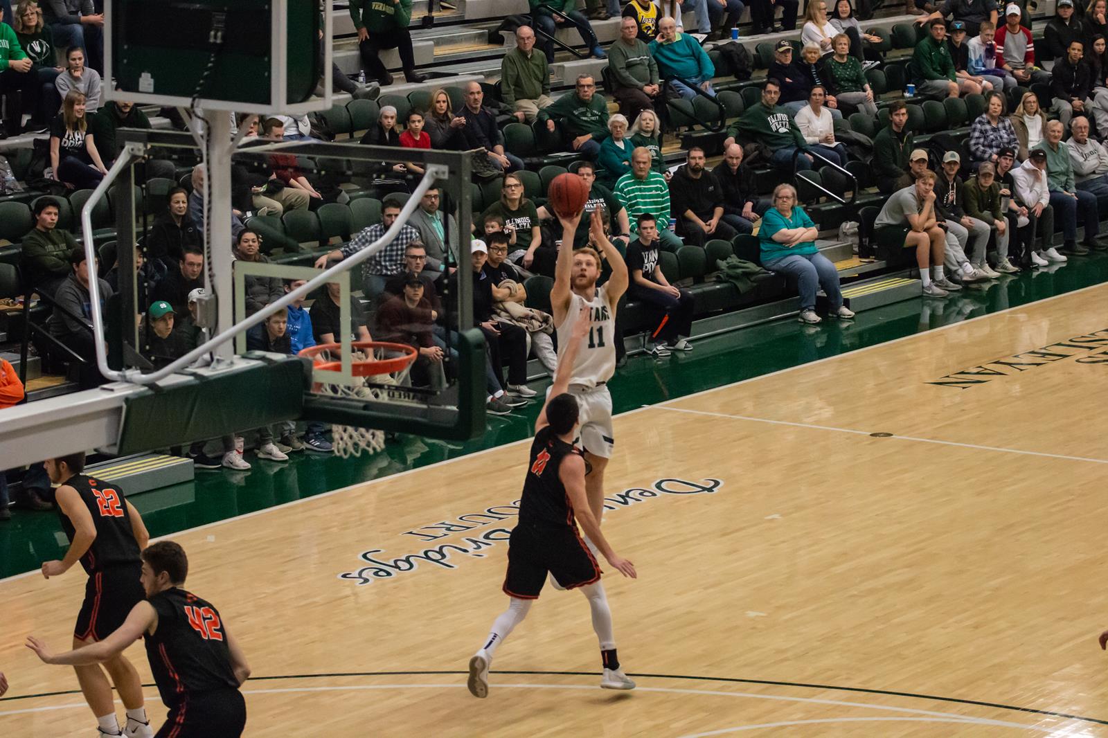 Colin Bonnett - 2018-19 - Men's Basketball - Illinois Wesleyan ...
