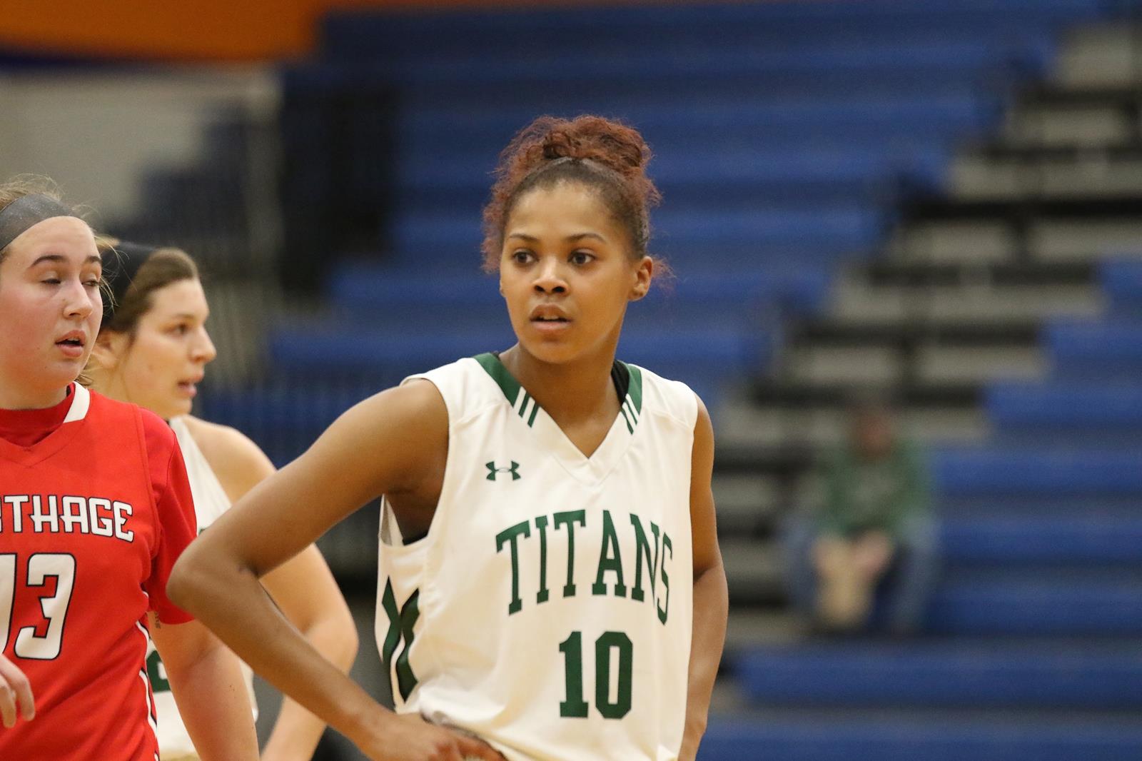 Raven Hughes - 2018-19 - Women's Basketball - Illinois Wesleyan ...