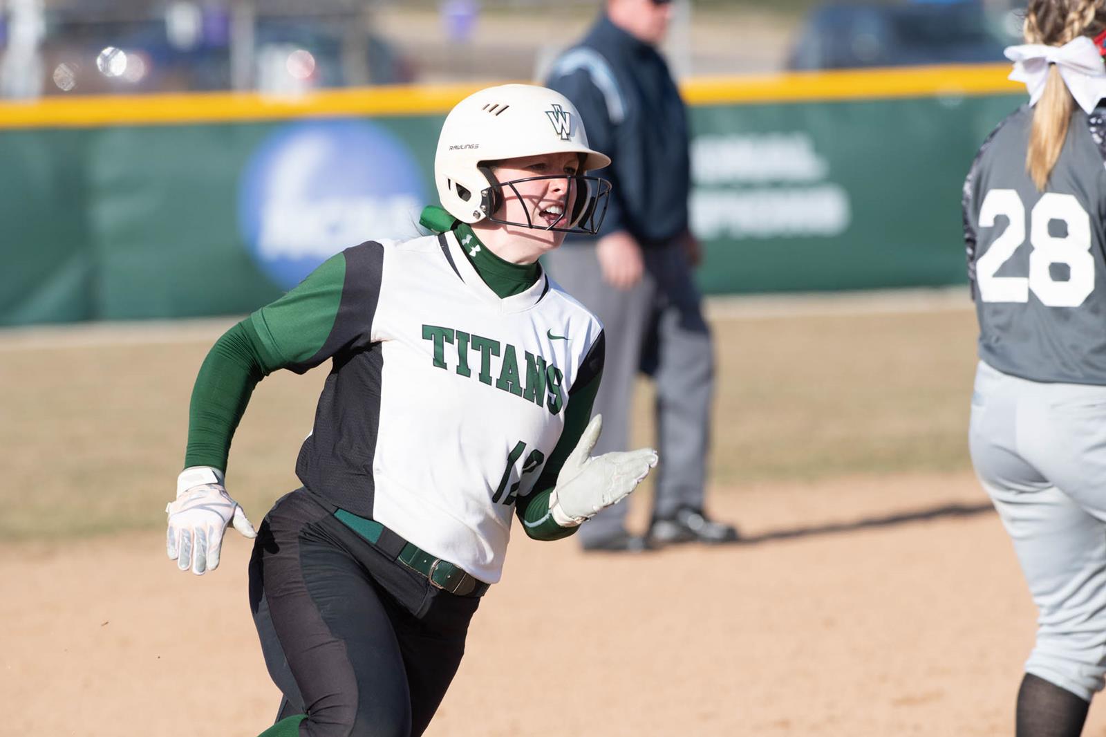 Kara Bischoff - 2020 - Softball - Illinois Wesleyan University Athletics