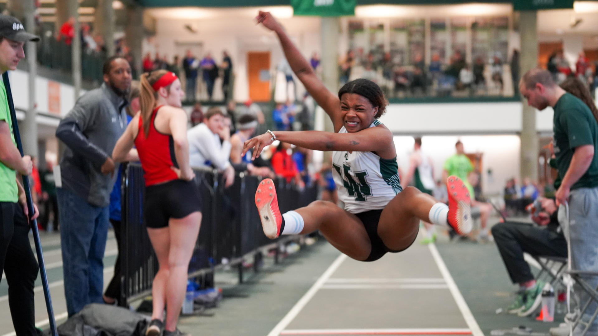 Nia Lee - 2019-20 - Women's Track and Field - Illinois Wesleyan ...